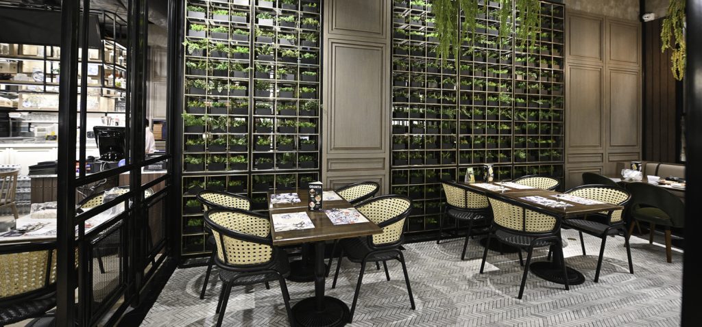 CENTRAL EMBASSY | Kub Kao’ Kub Pla